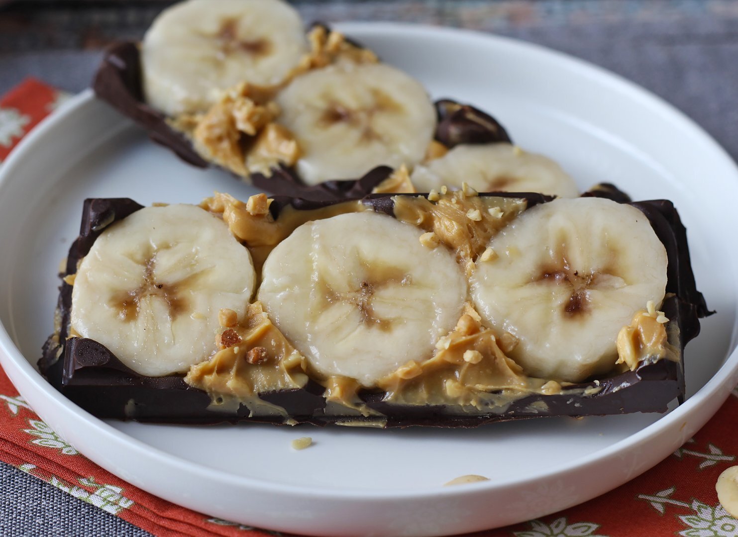 Recept på minibarer med banan, jordnötssmör och choklad