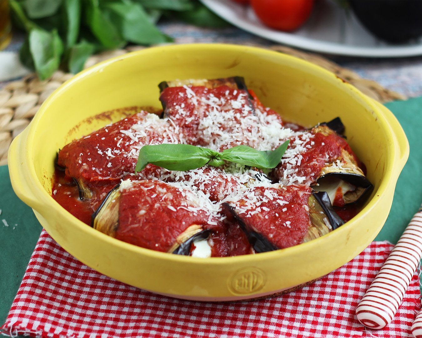 Recept på auberginerullar parmigiana
