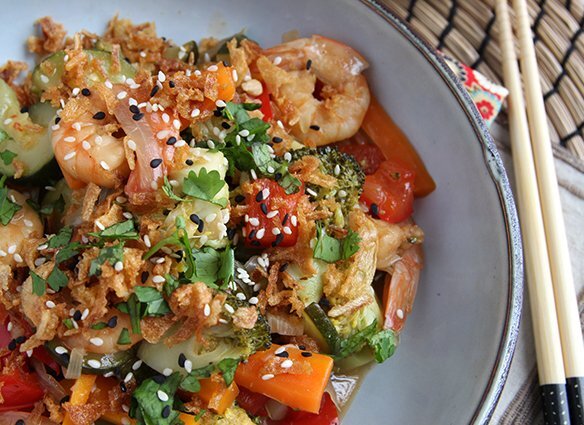 Recept på vegetabilisk wok med räkor